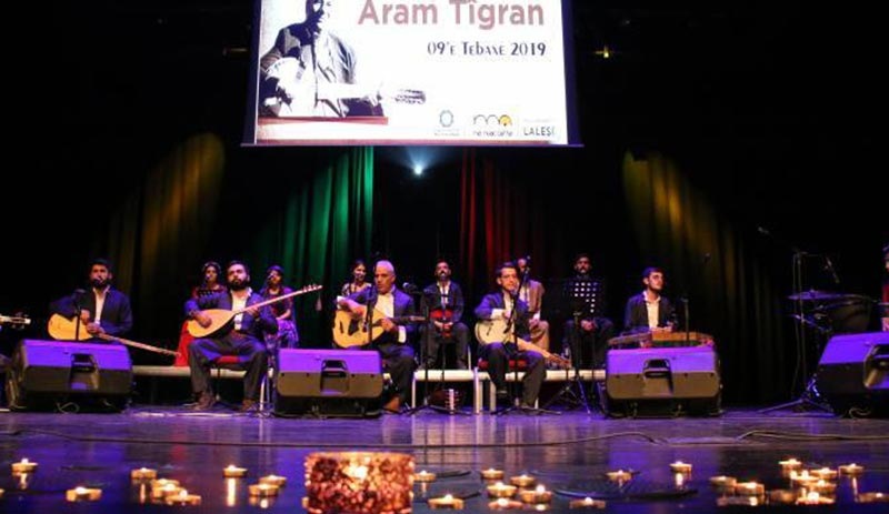 Aram Tigran şarkılarıyla anıldı